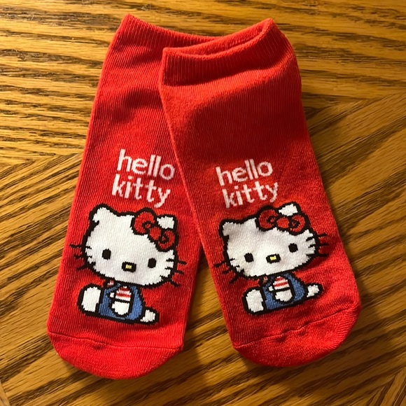 Hello Kitty | Accessories | Hello Kitty Socks Womens Noshow Ankle Socks ...